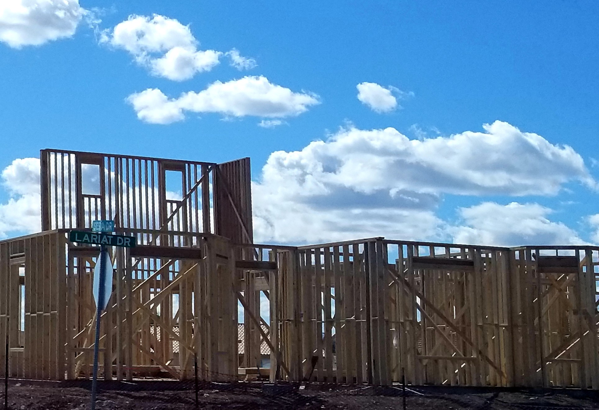 Landscaping Tips for New Home Builds | Okanagan Yard Works Blog